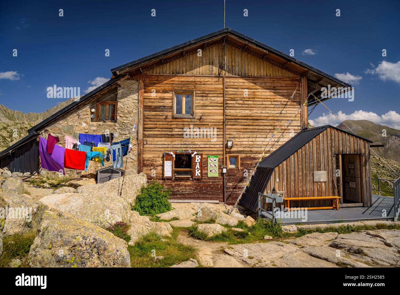 Colomina hut, on the Carros de Foc trekking (PN Aigüestortes i Estany ...