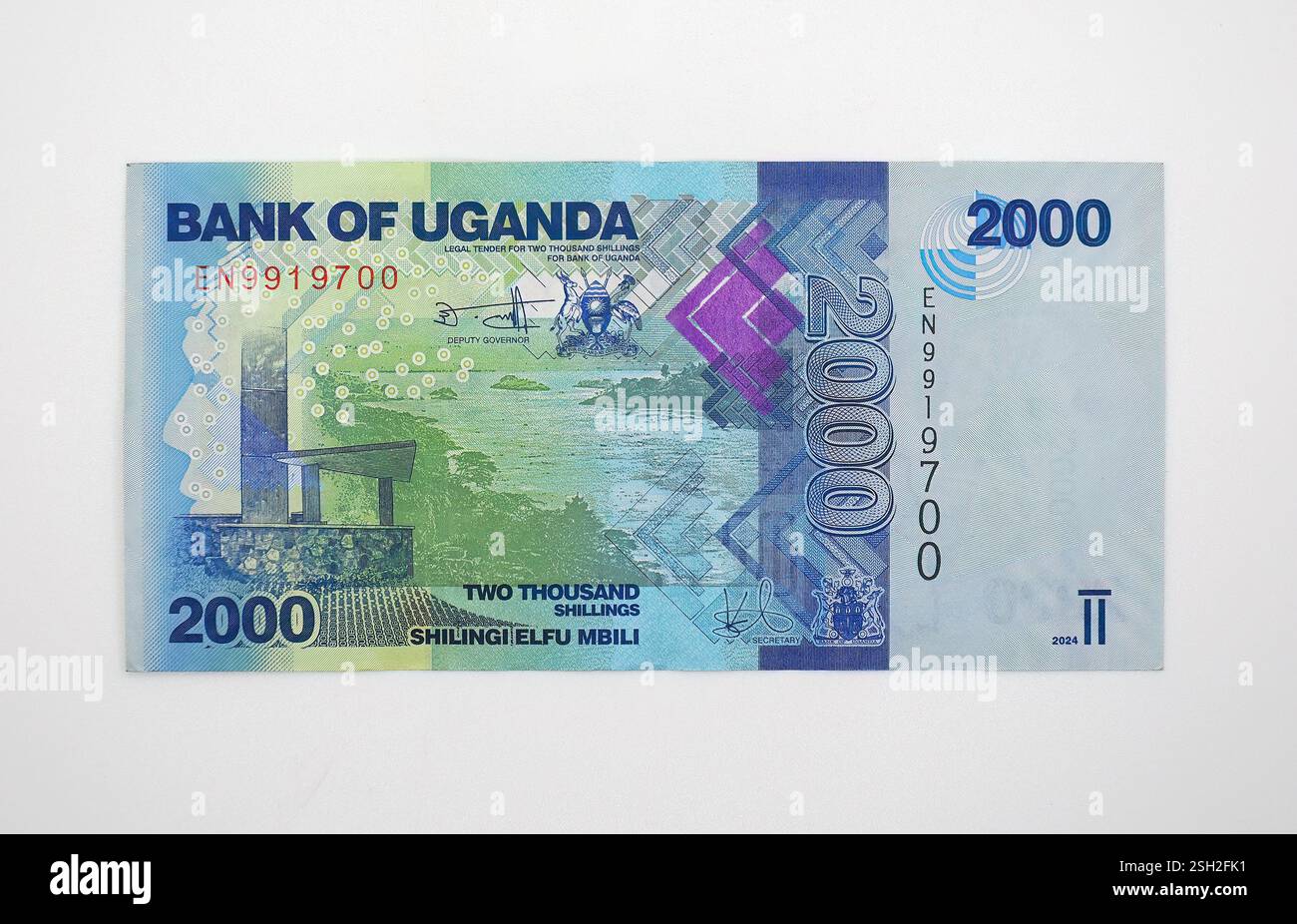 2000 shillings banknote hi-res stock photography and images - Alamy