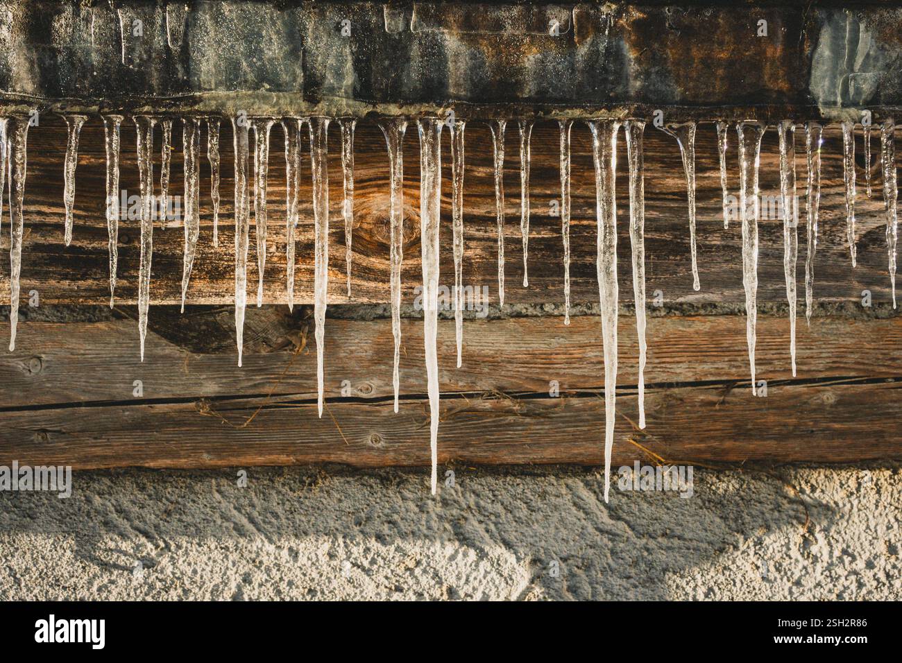 Drop from ice snow hi-res stock photography and images - Alamy