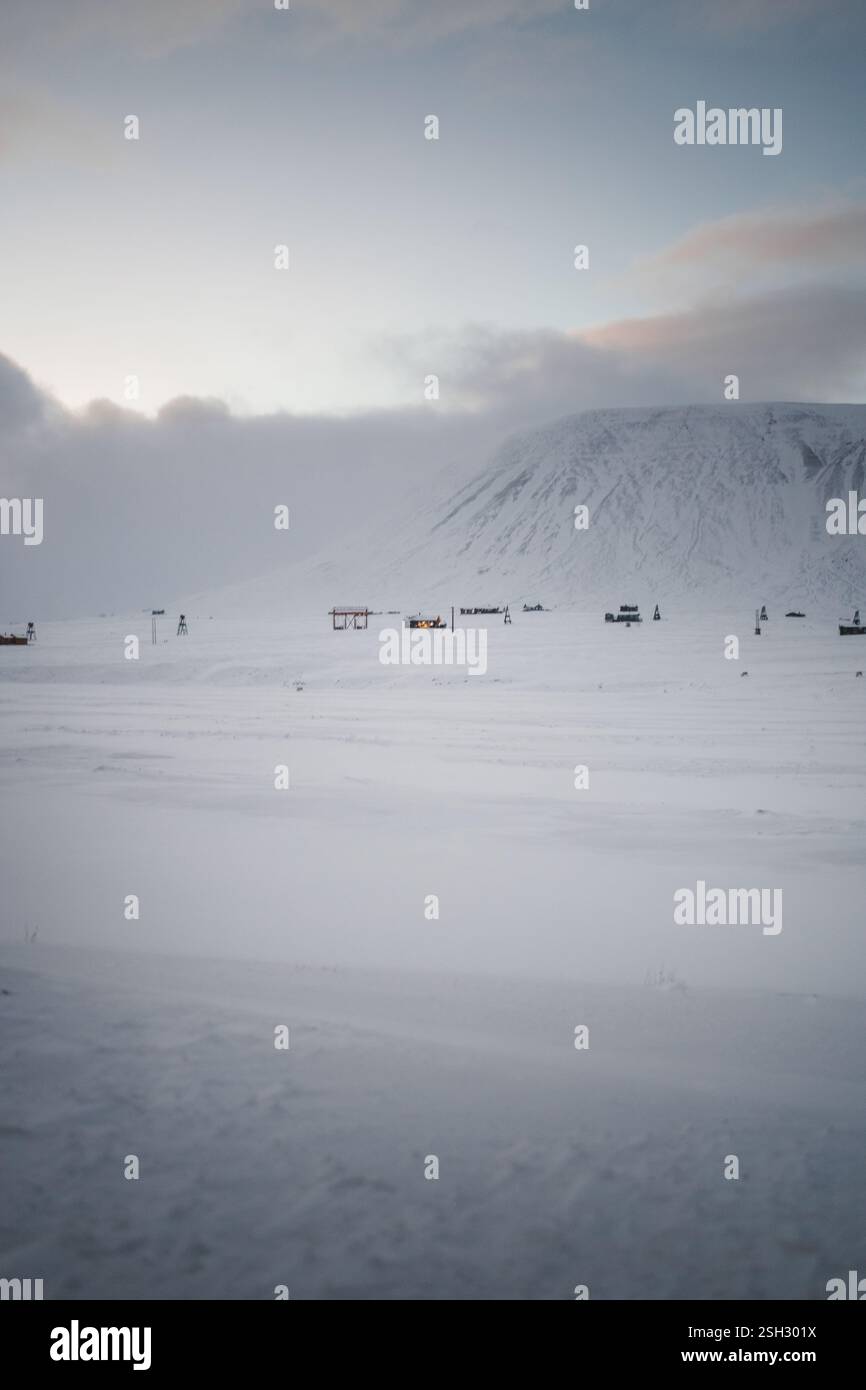 Wooden cabins outside Longyearbyen, Svalbard in the arctic winter Stock ...