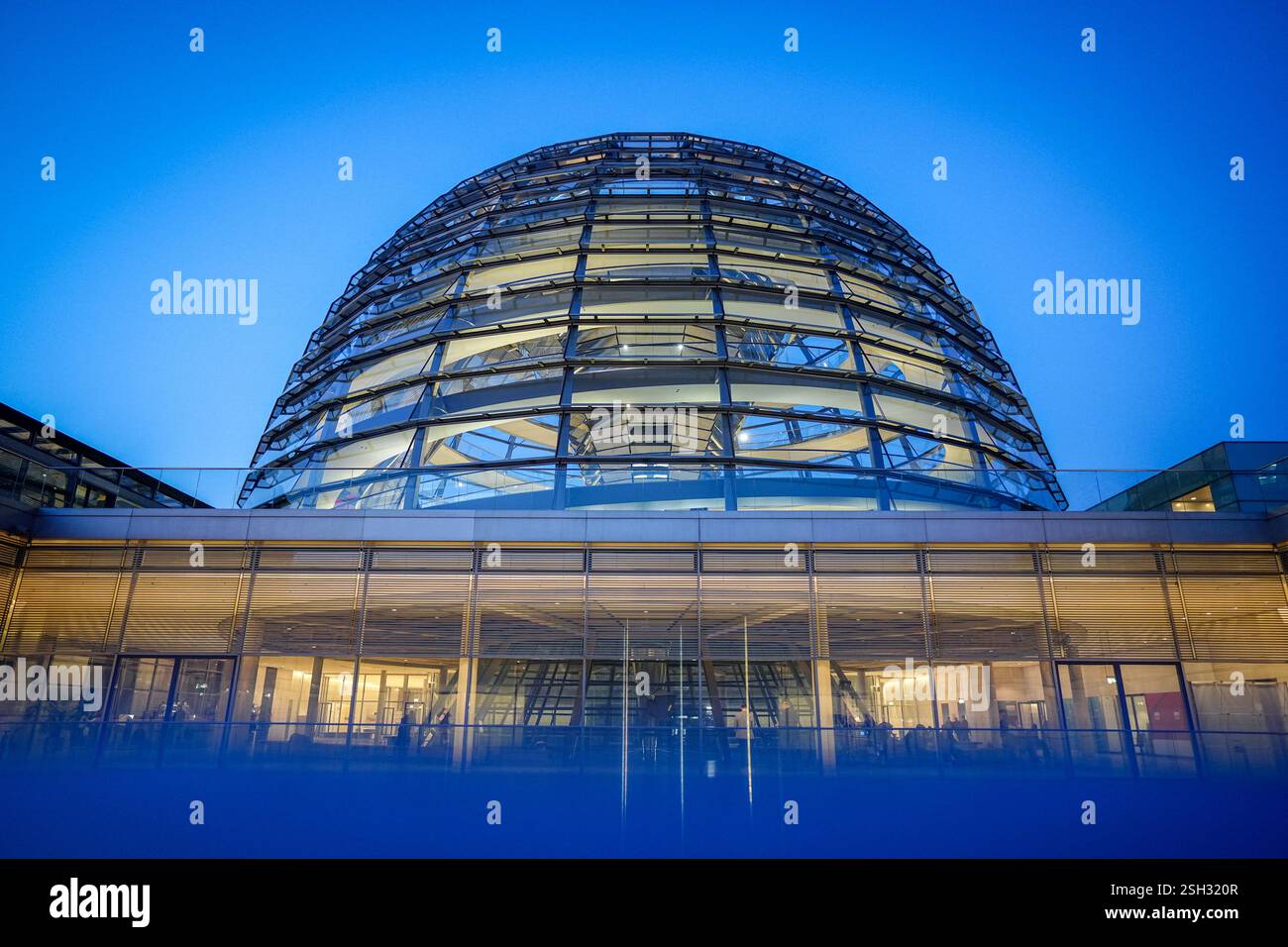Berlin, Germany. 10th Feb, 2025. View of the Reichstag dome of the ...