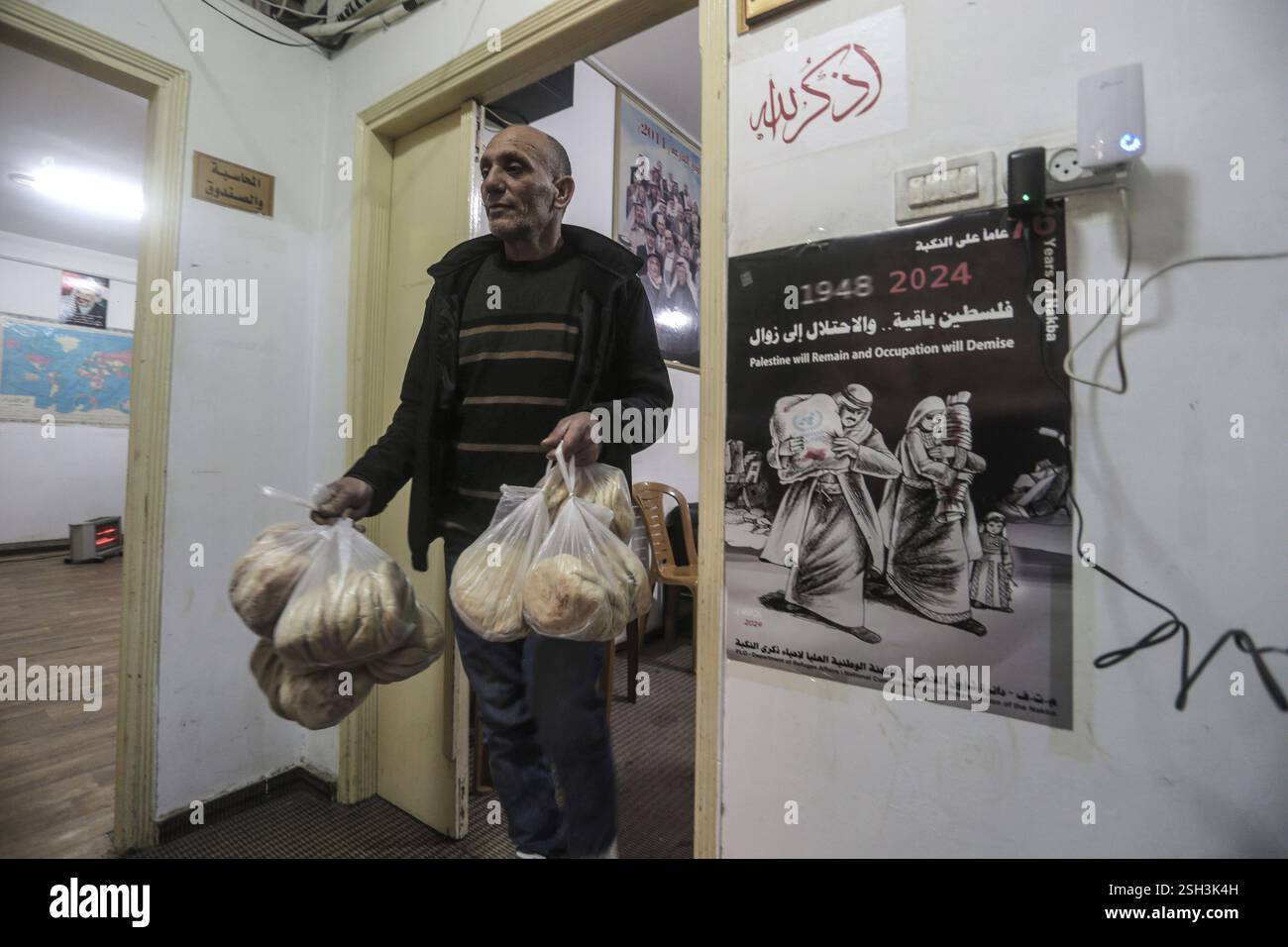 Tubas, Palestine. 10th Feb, 2025. A displaced Palestinian from Far'a ...