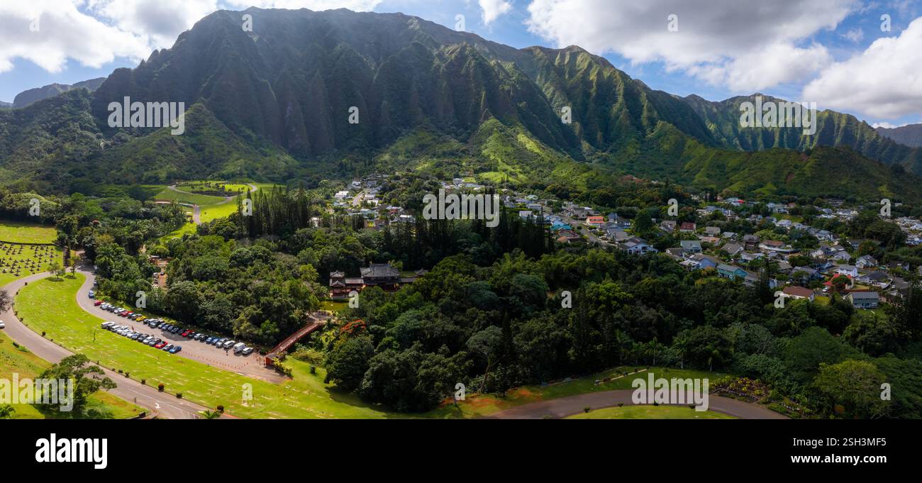 Aerial View of Ko olau Mountains and Byodo In Temple in Oahu, Hawaii ...