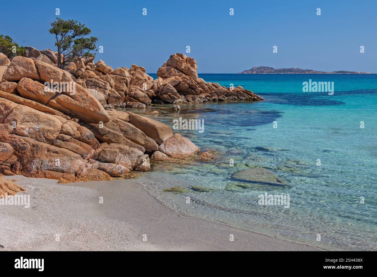 Beautiful italian beach landscape hi-res stock photography and images ...