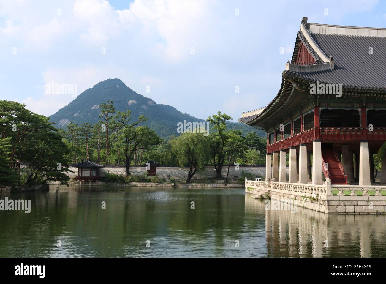 Step into history at Gyeongbokgung Palace, the heart of Seoul's royal ...