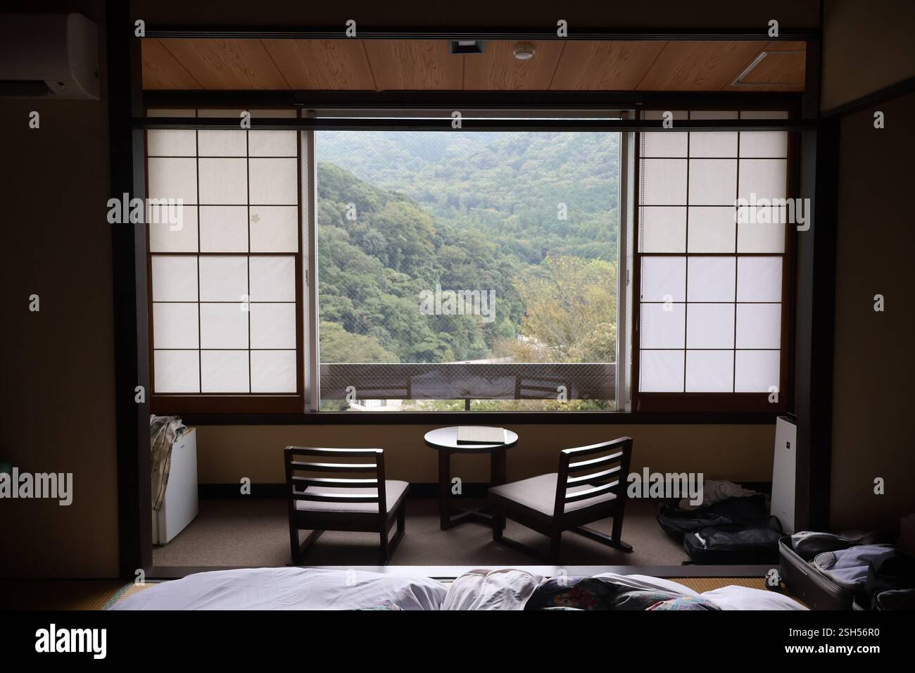 Traditional indoor setting hi-res stock photography and images - Alamy