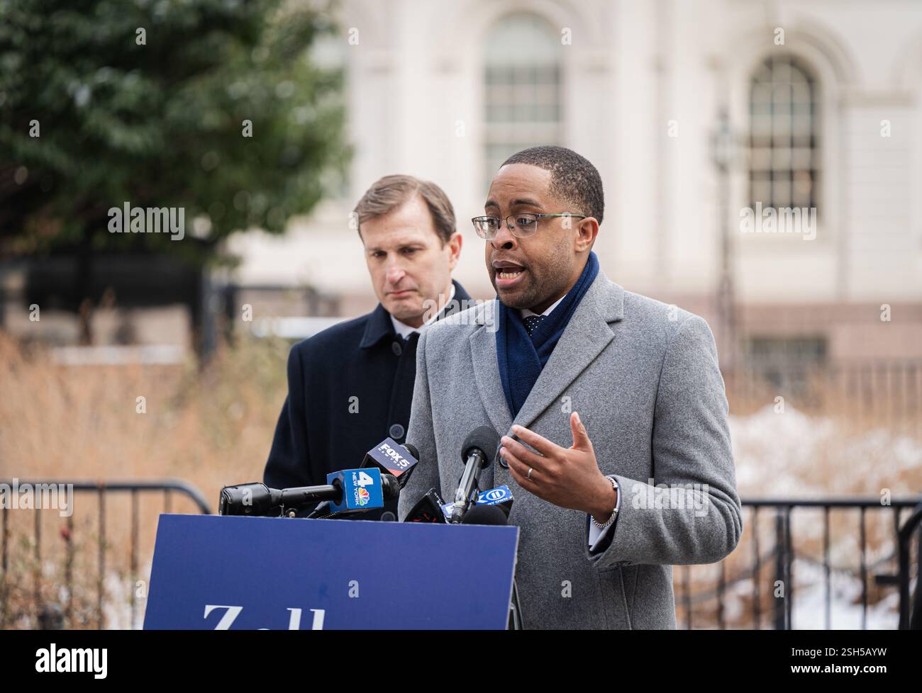 Sen ator zellnor myrie hi-res stock photography and images - Alamy