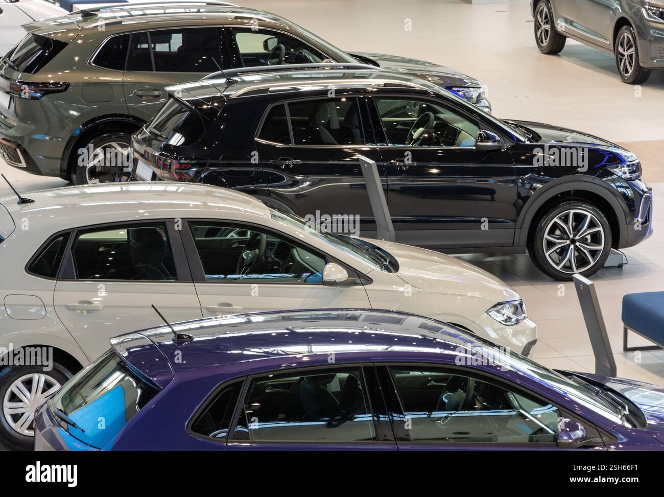 Business car purchase dealership hi-res stock photography and images ...