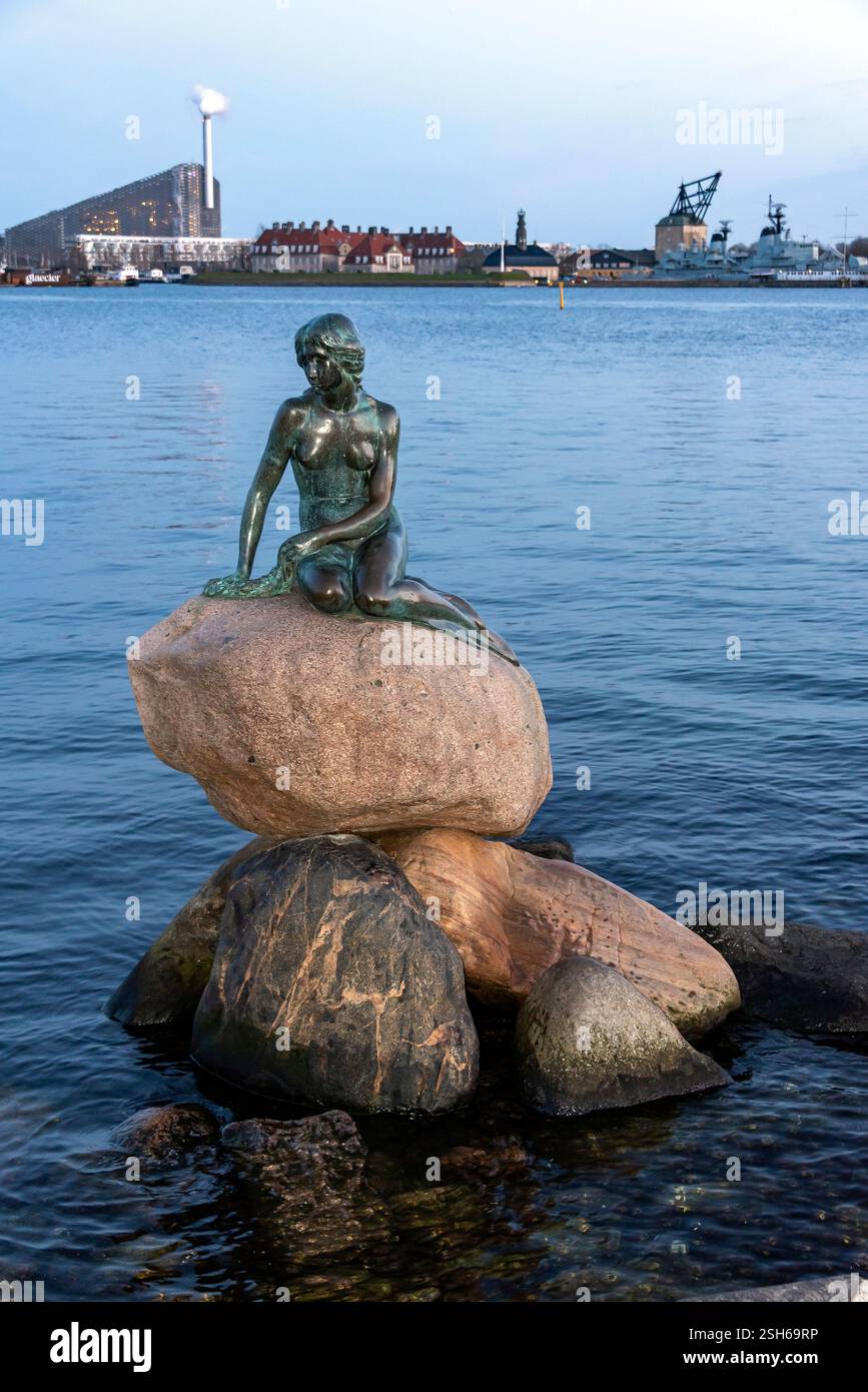 Den Lille Havfrue. Copenhague, Denmark Stock Photo - Alamy