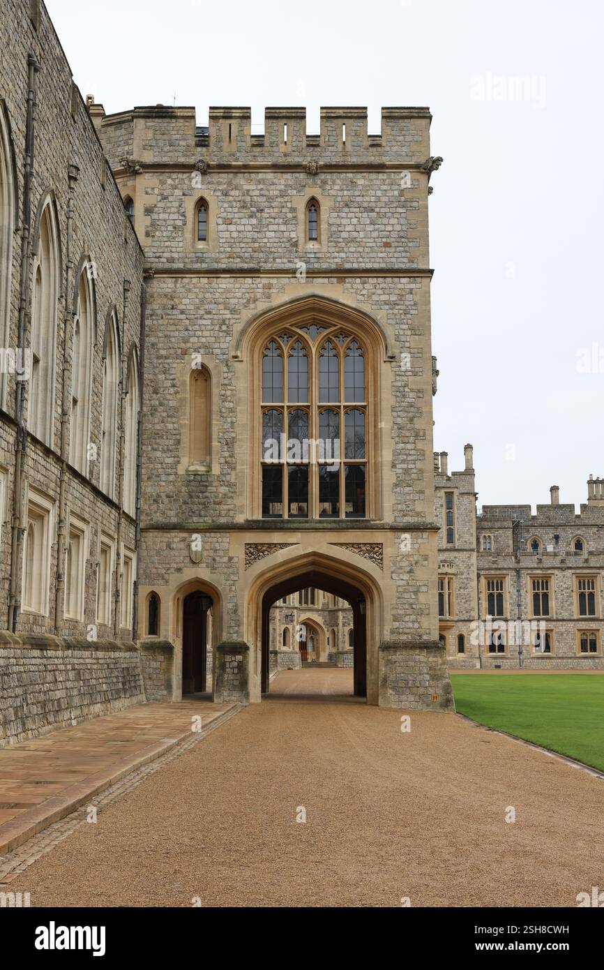 Windsor Castle Tower inside the Windsor Castle Quadrangle Stock Photo ...