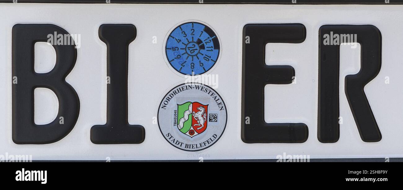 Licence plate font hi-res stock photography and images - Alamy