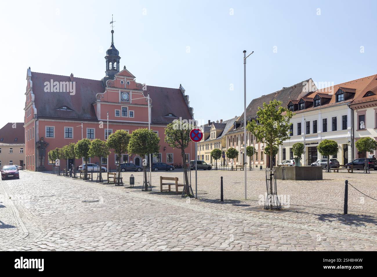 Market square with town hall and Roland statue, Belgern, Saxony ...