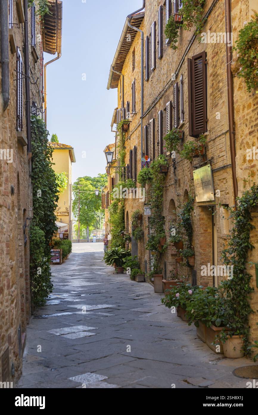 Typical townscape, Pienza, Val d'Orcia, Orcia Valley, UNESCO World ...