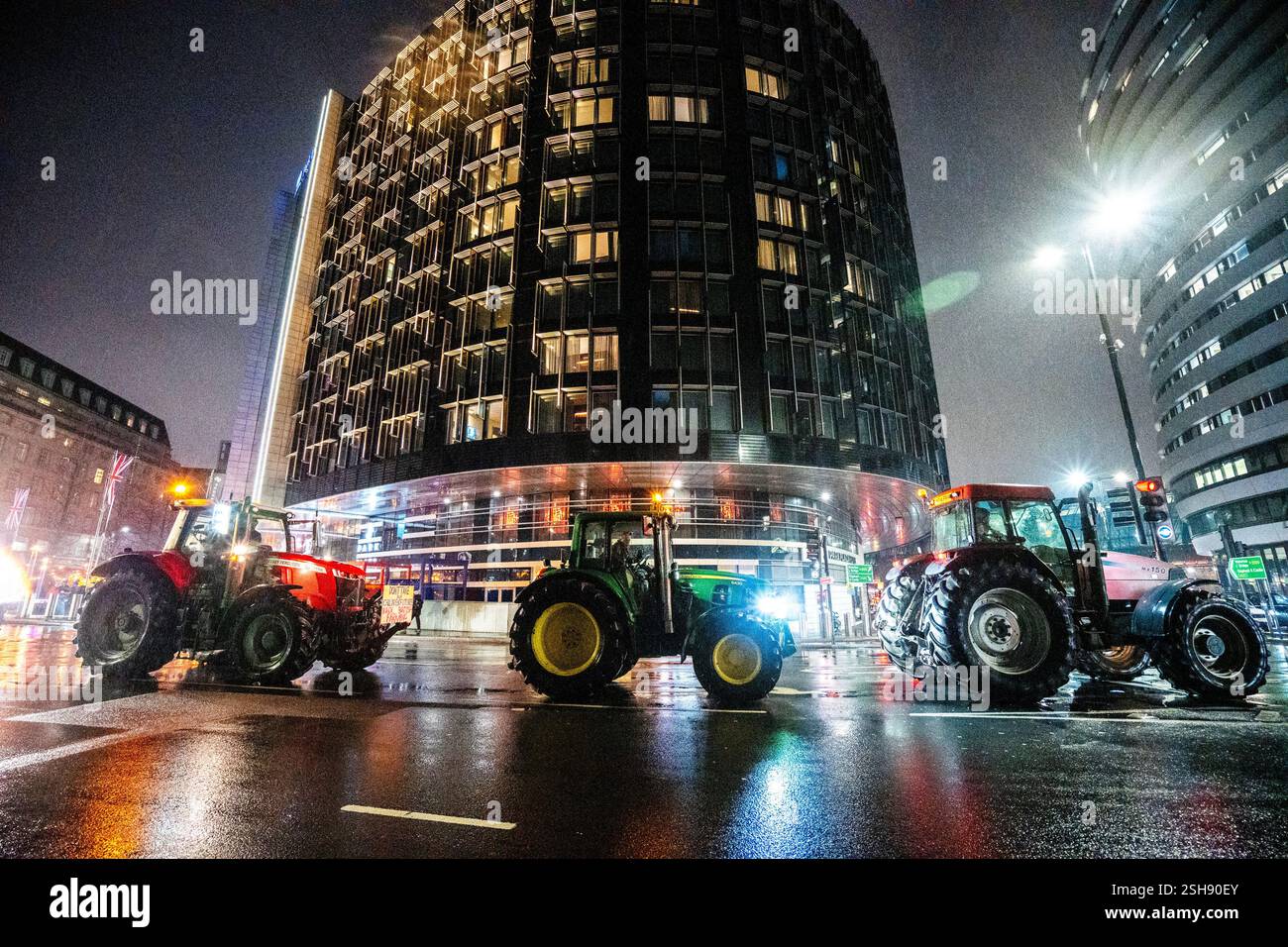 Farmertractorprotest hi-res stock photography and images - Alamy