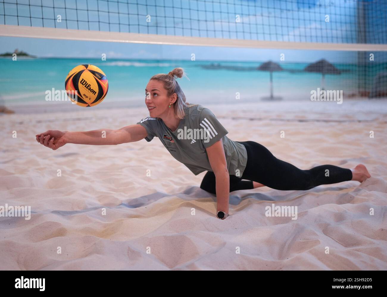 Hamburg, Germany. 10th Feb, 2025. Beach volleyball: Media Beach Day ...