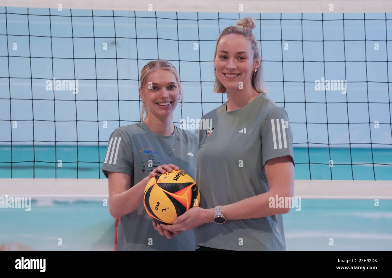 Hamburg, Germany. 10th Feb, 2025. Beach volleyball: Media Beach Day ...