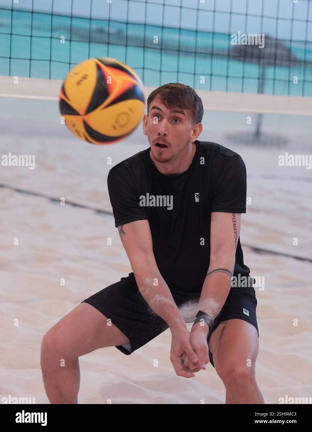 Hamburg, Germany. 10th Feb, 2025. Beach volleyball: Media Beach Day ...