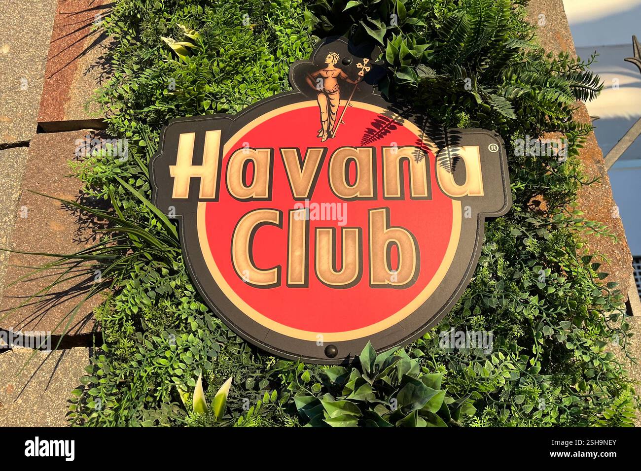 Havana club signage hi-res stock photography and images - Alamy