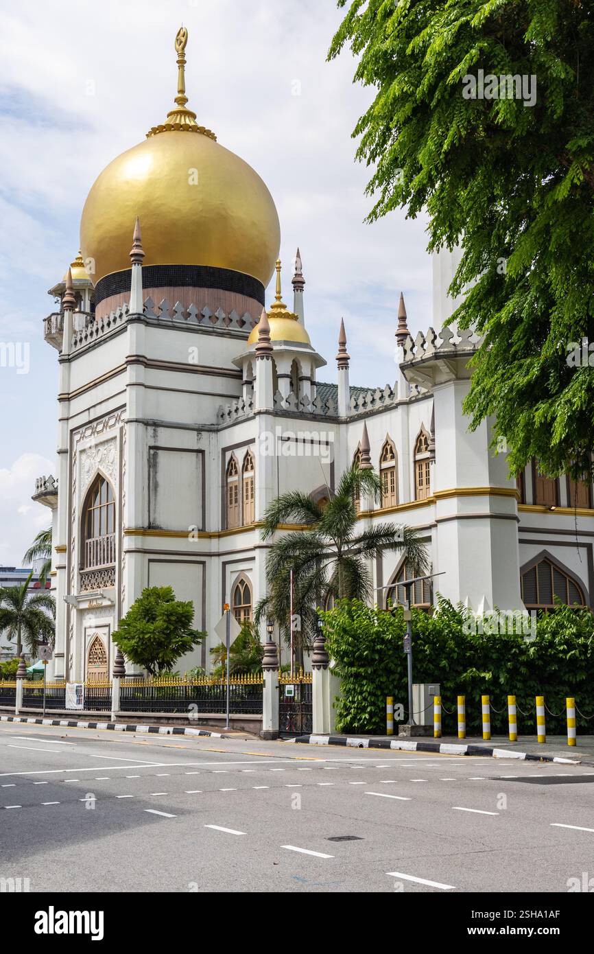 Beautiful Sultan Mosque in Singapore. Peaceful scene, no people Stock ...