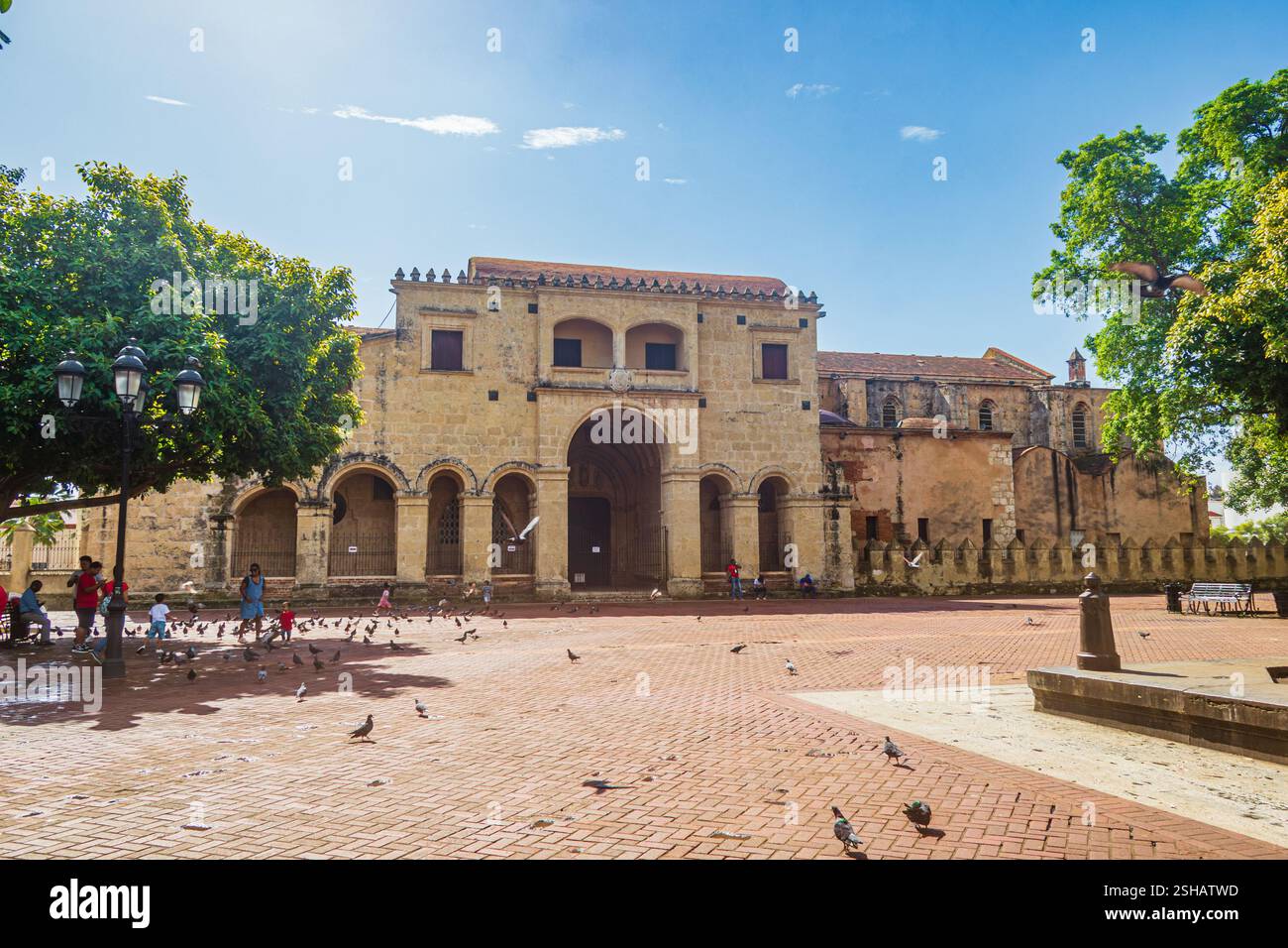 Cathedral at Columbus Park (Parque Colón) - Santo Domingo, Dominican ...