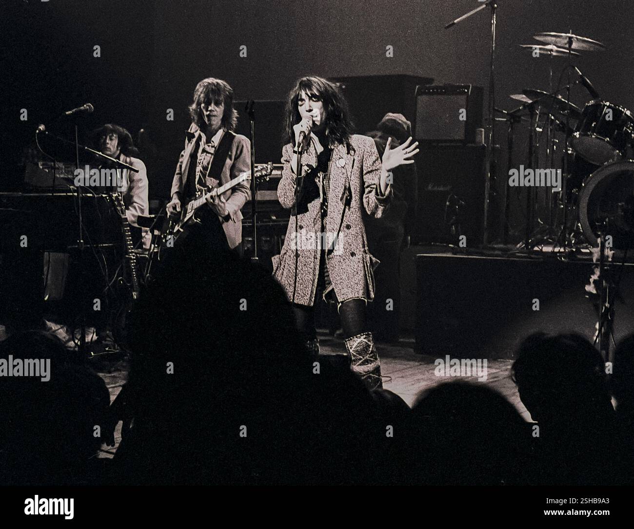 Patti smith 1977 hi-res stock photography and images - Alamy