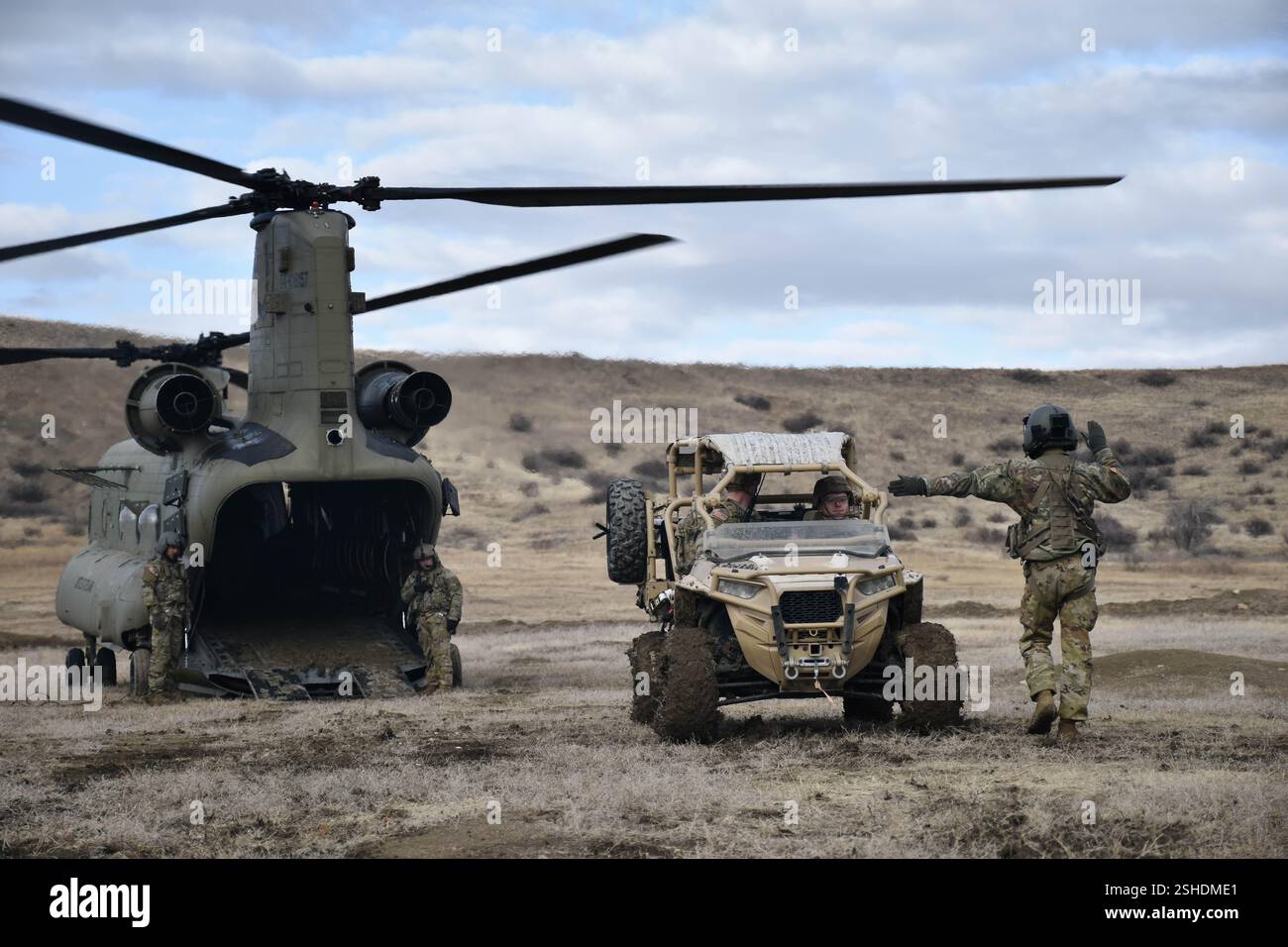 Soldiers with 18th Space Control Company, 1st Space Battalion, 1st ...