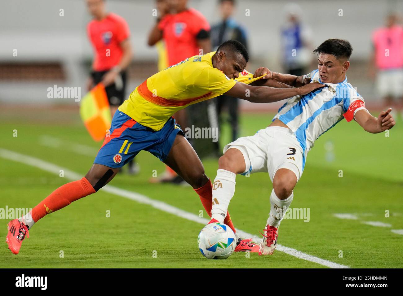 Argentina's Julio Soler, right, and Colombia's Andy Batioja, left ...