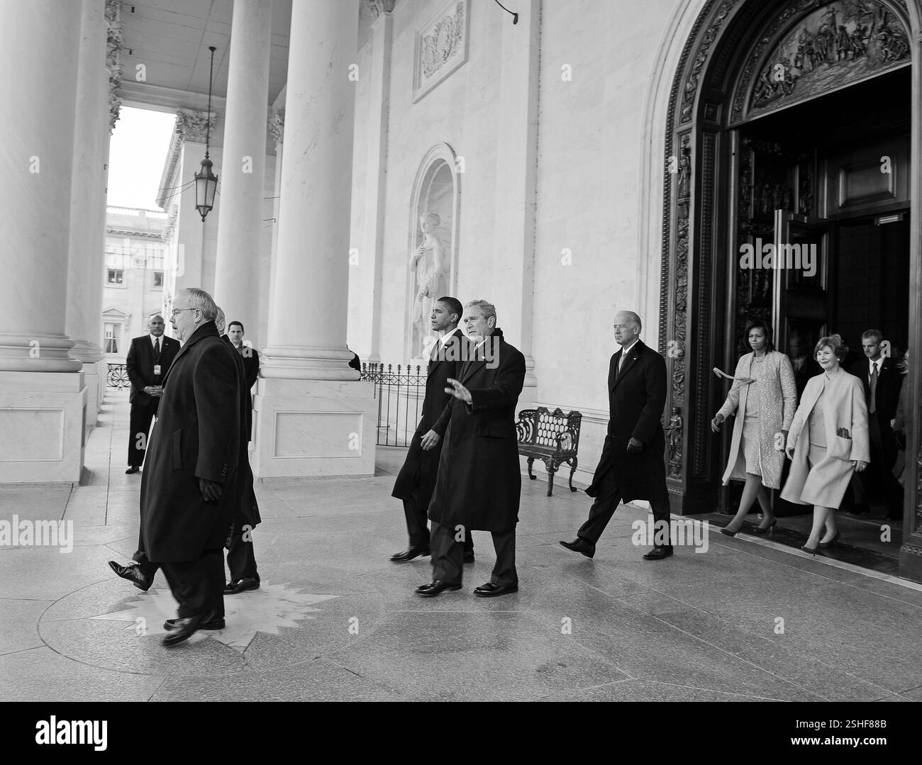 2009 inauguration Black and White Stock Photos & Images - Alamy