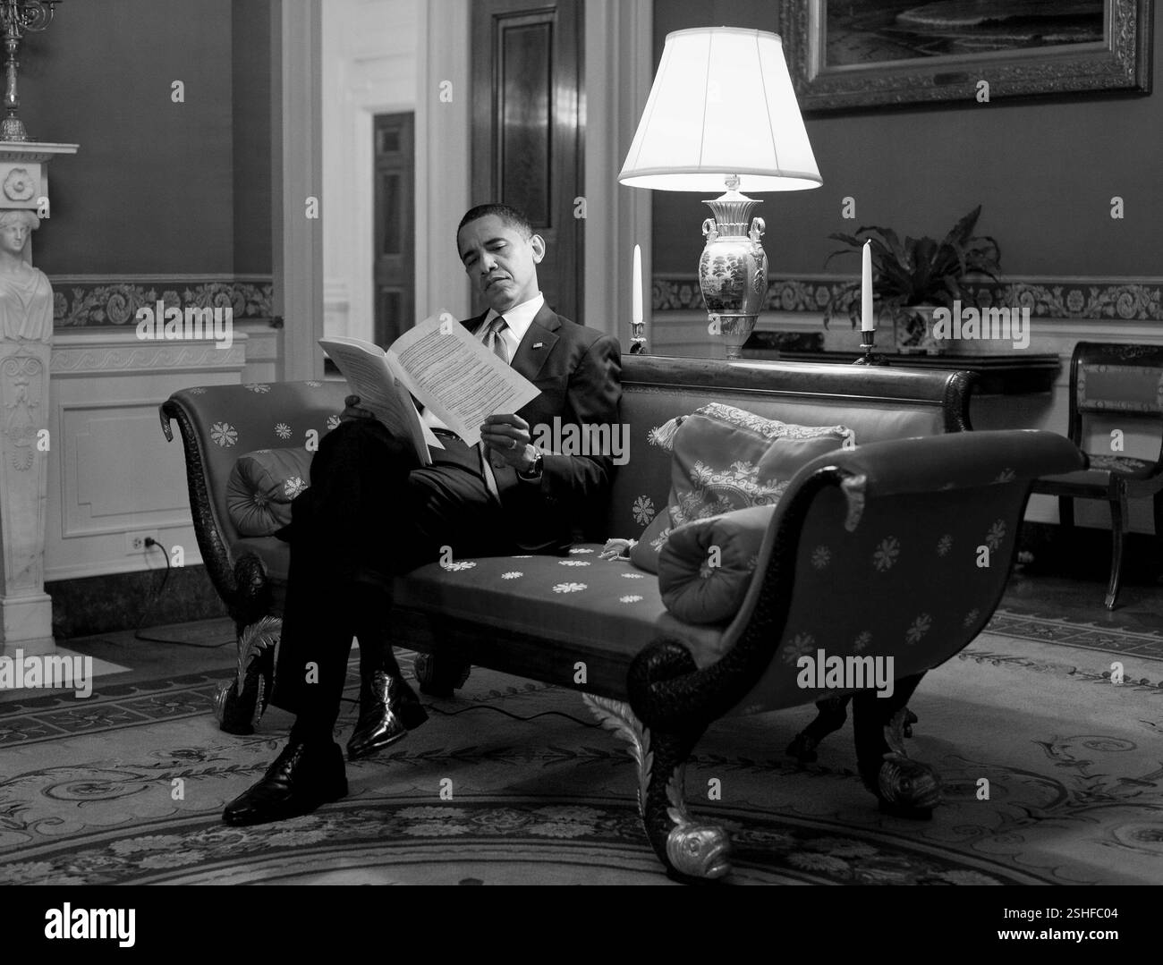 24 notes Black and White Stock Photos & Images - Alamy