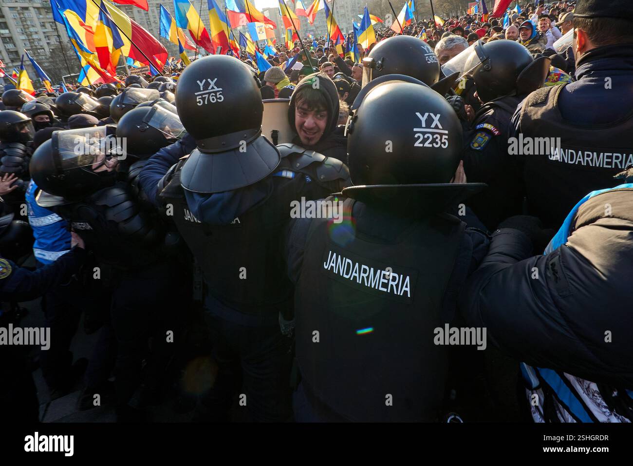 Bucharest, Romania. 10th Feb, 2025: Gendarmes clash with supporters of ...