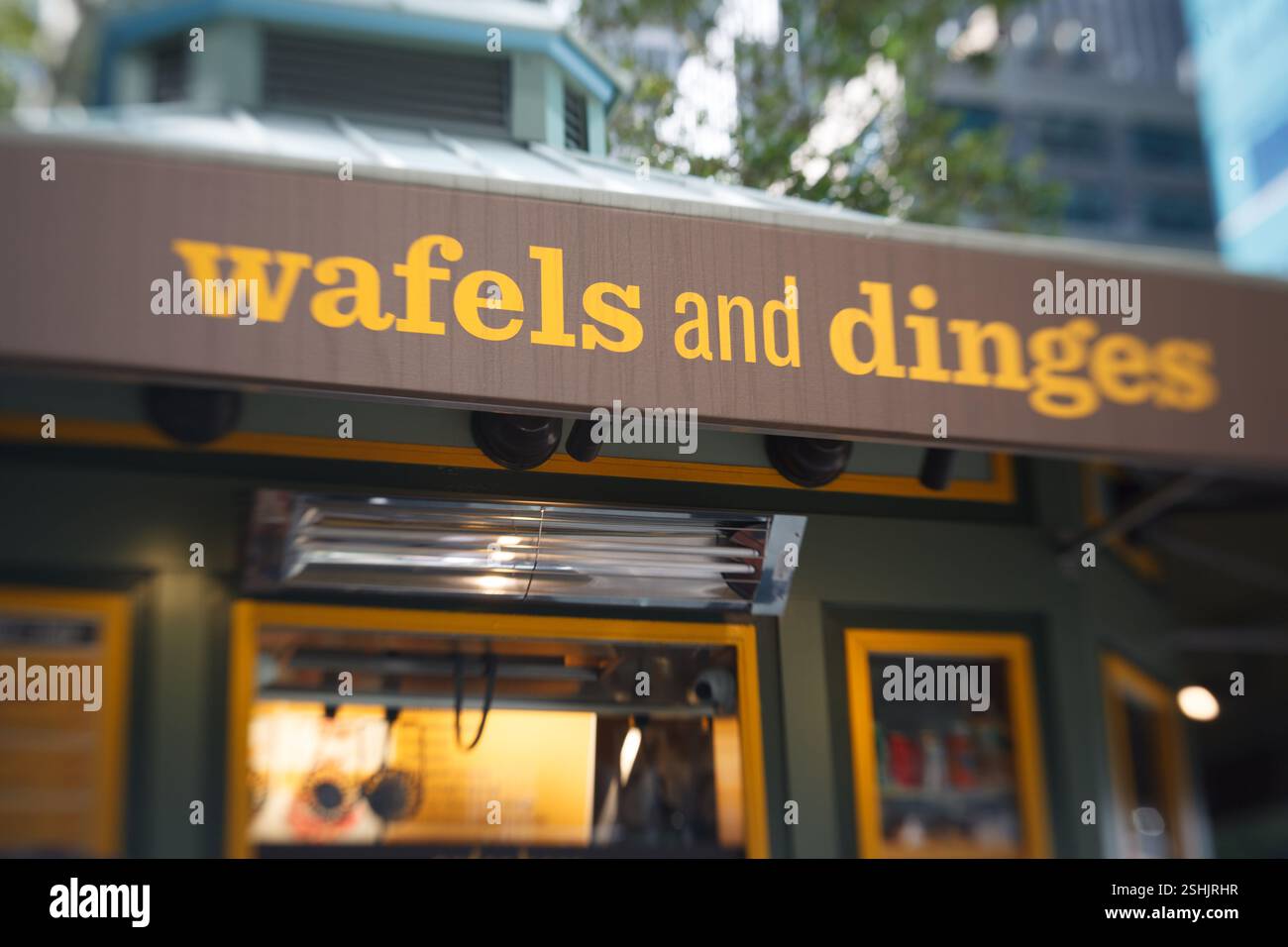 The Wafels and Dinges vintage shop in Bryant Park, Midtown Manhattan ...