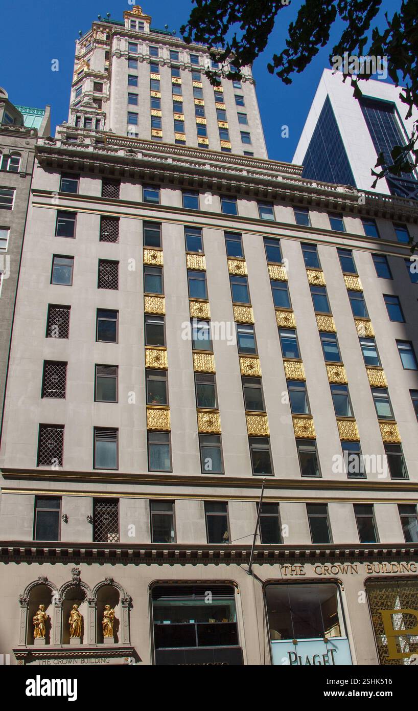 The Details of the ornate Crown Building facade in Fifth Avenue ...