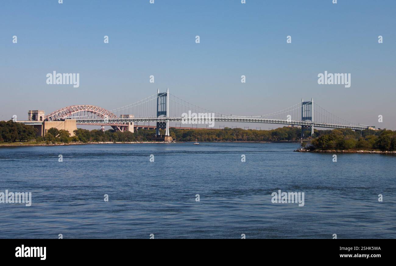 The Robert Kenedy and Hell gate bridge over Hudson river connecting ...