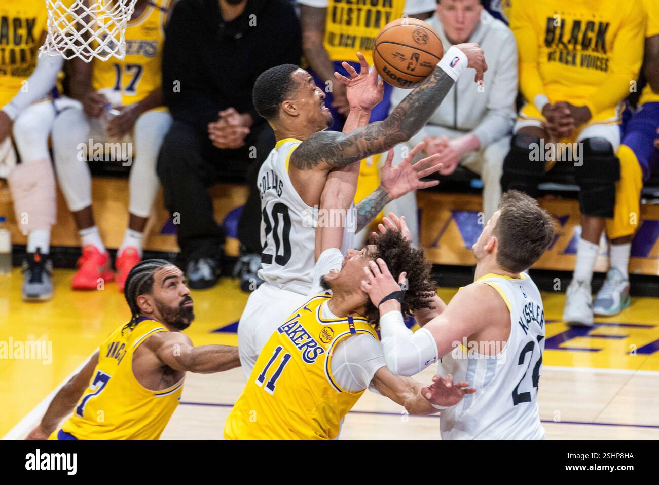 Los Angeles, California, USA. 10th Feb, 2025. Los Angeles Lakers ...