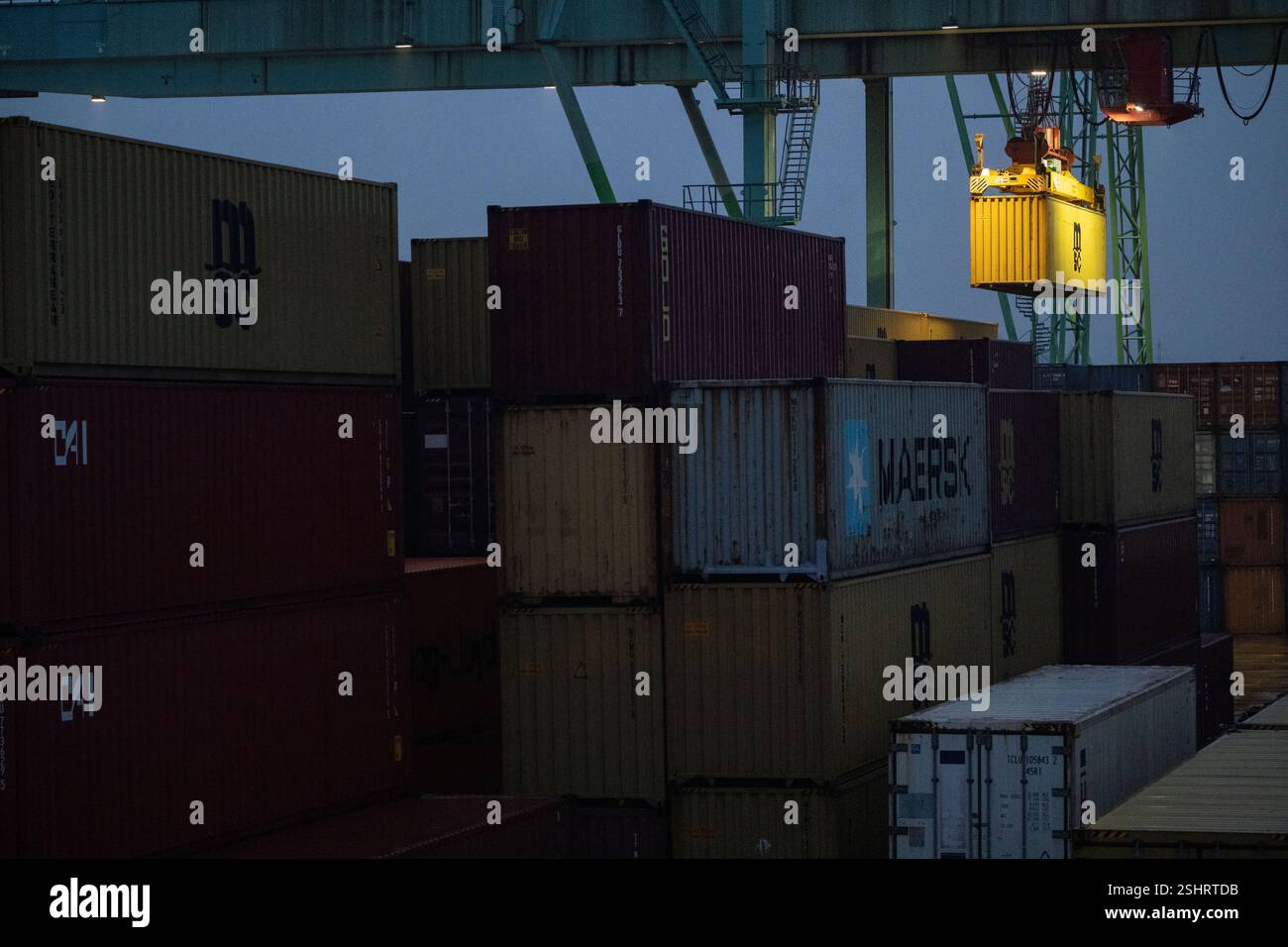 Stuttgart, Germany. 11th Feb, 2025. Containers are reloaded at the port ...