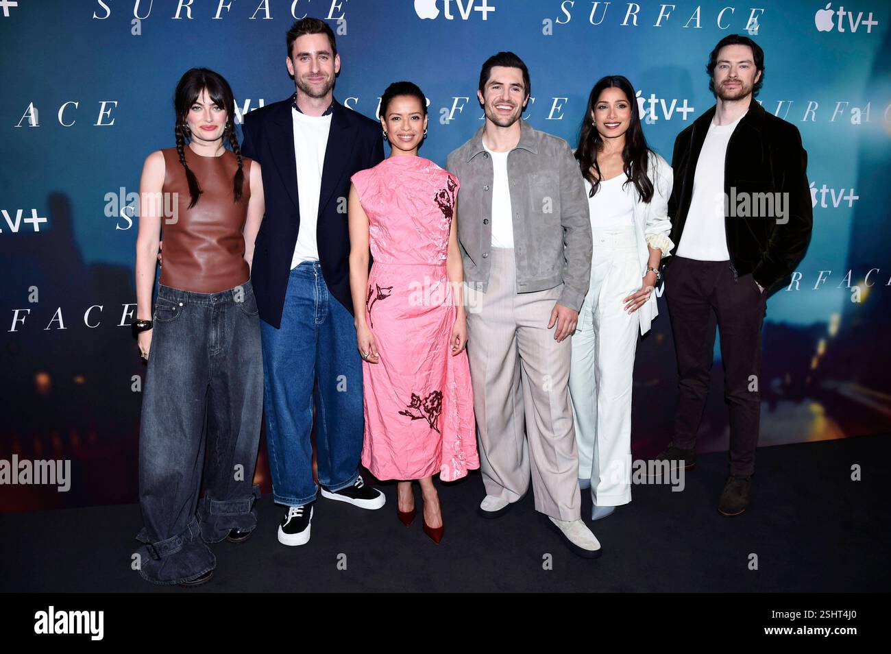Millie Brady, Oliver Jackson-Cohen, Gugu Mbatha-Raw, Phil Dunster ...