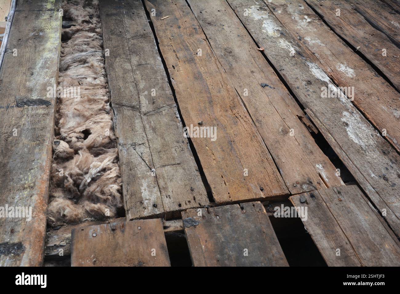 Replace old roof insulation. Roof insulation and repair old wooden ...