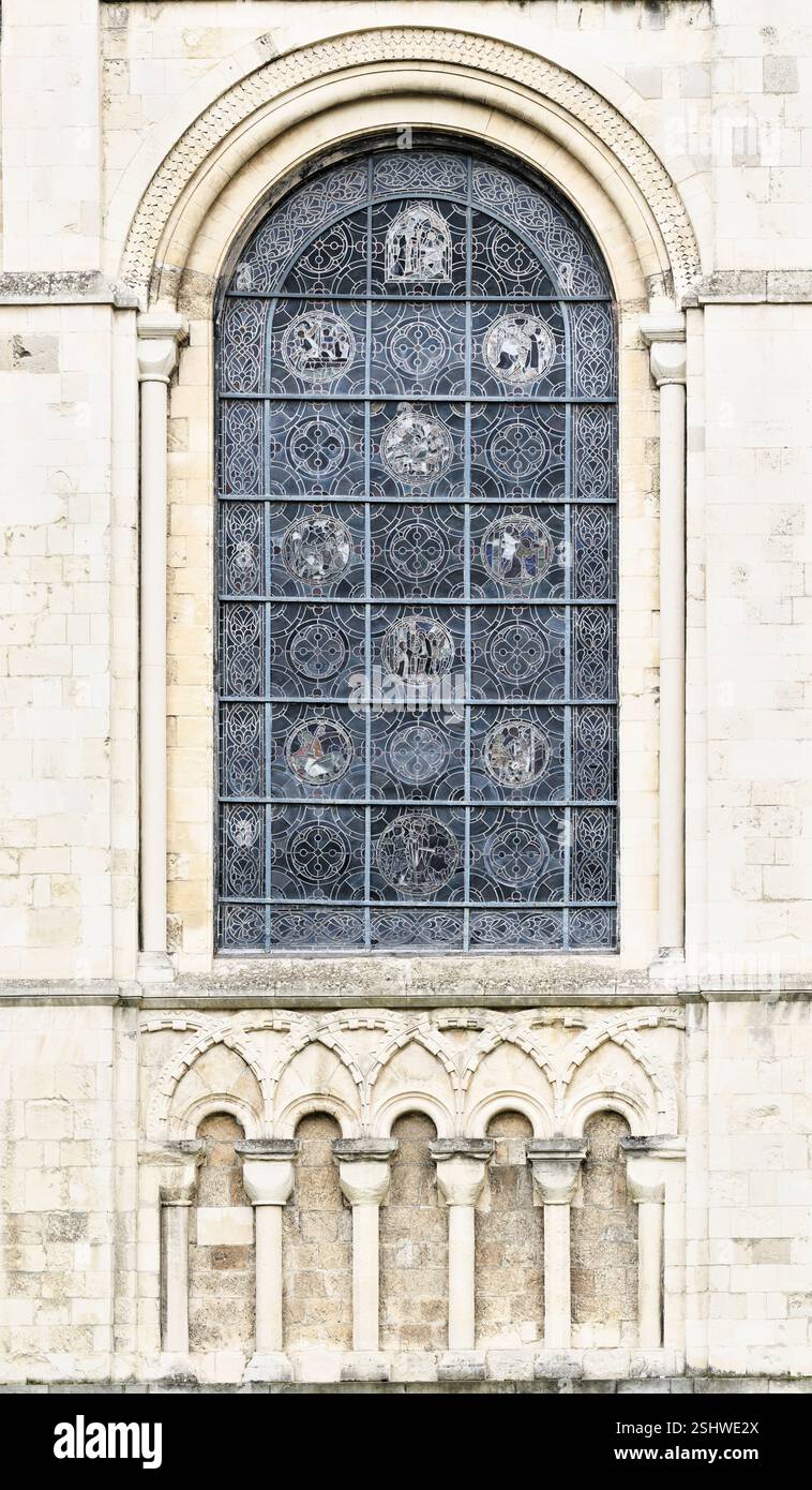 Canterbury cathedral architecture hi-res stock photography and images ...
