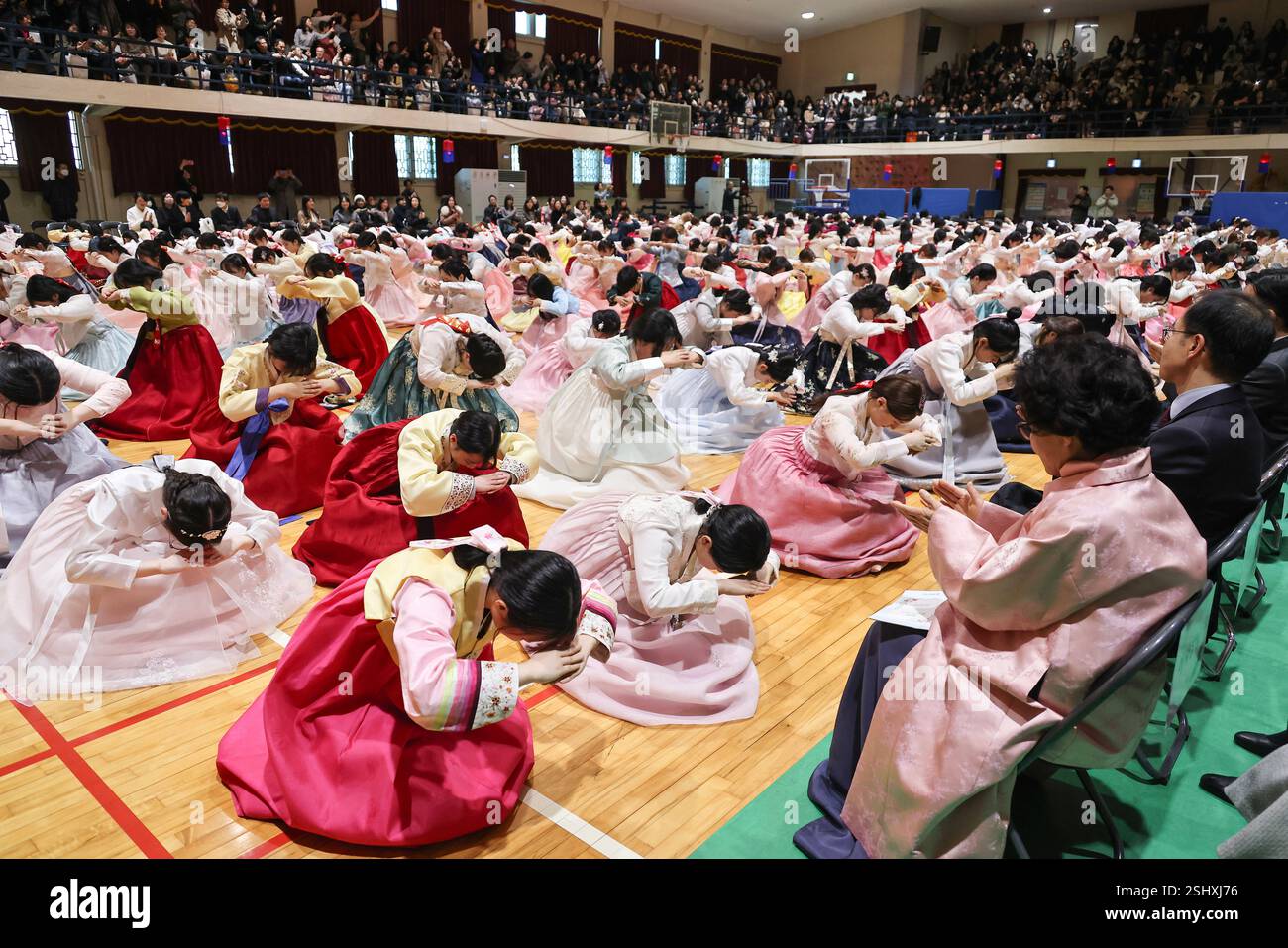 Graduation ceremony at Dongmyeong girls high school South Korea Girls ...