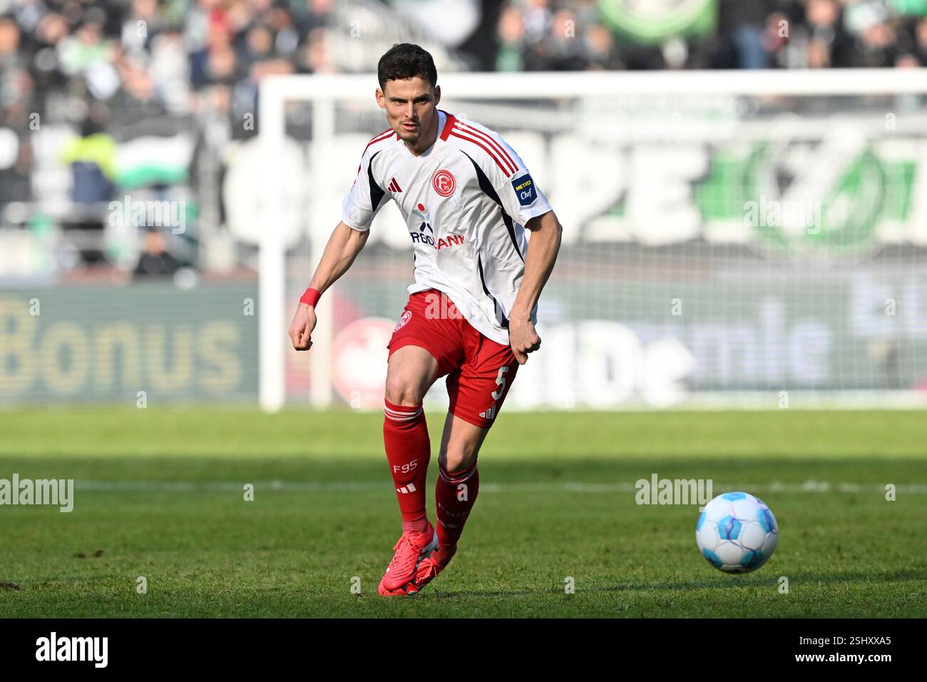 2. Bundesliga - Hannover 96 - Fortuna Düsseldorf am 09.02.2025 in der ...
