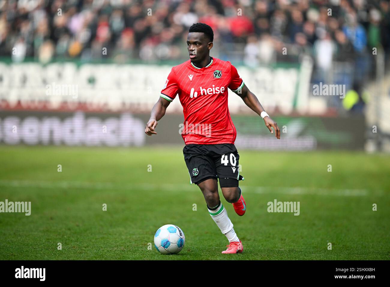 2. Bundesliga - Hannover 96 - Fortuna Düsseldorf am 09.02.2025 in der ...