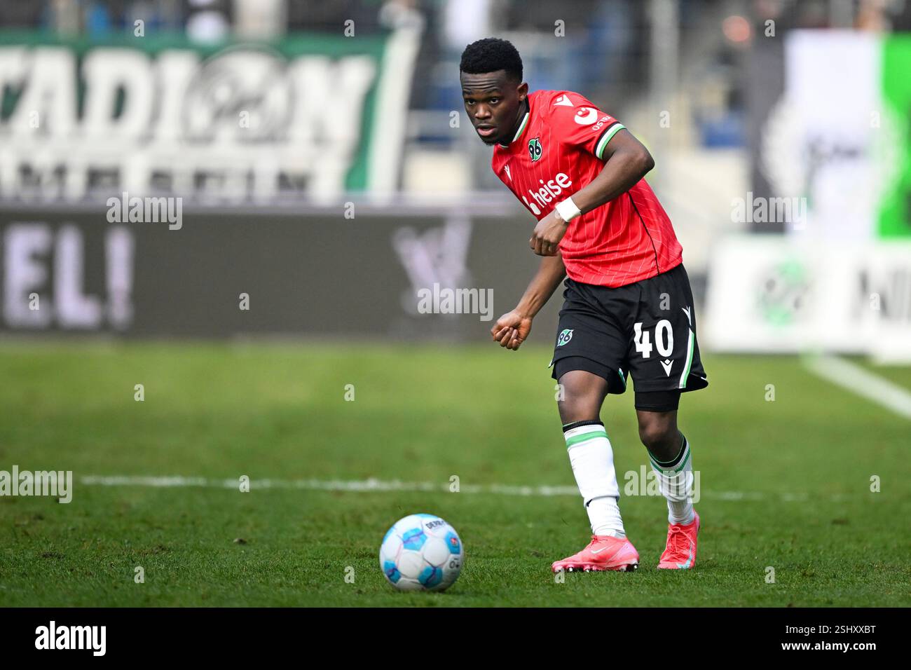 2. Bundesliga - Hannover 96 - Fortuna Düsseldorf am 09.02.2025 in der ...