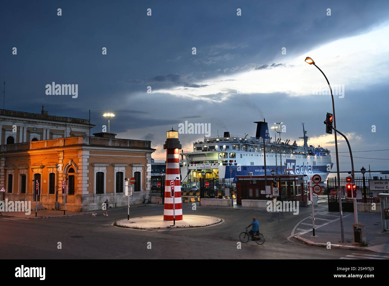 Departing passenger boat port hi-res stock photography and images - Alamy