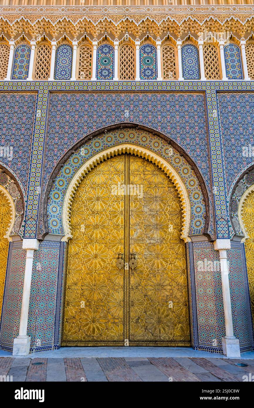 Main gate of the Royal Palace of Fes, Fes, Morocco Stock Photo - Alamy