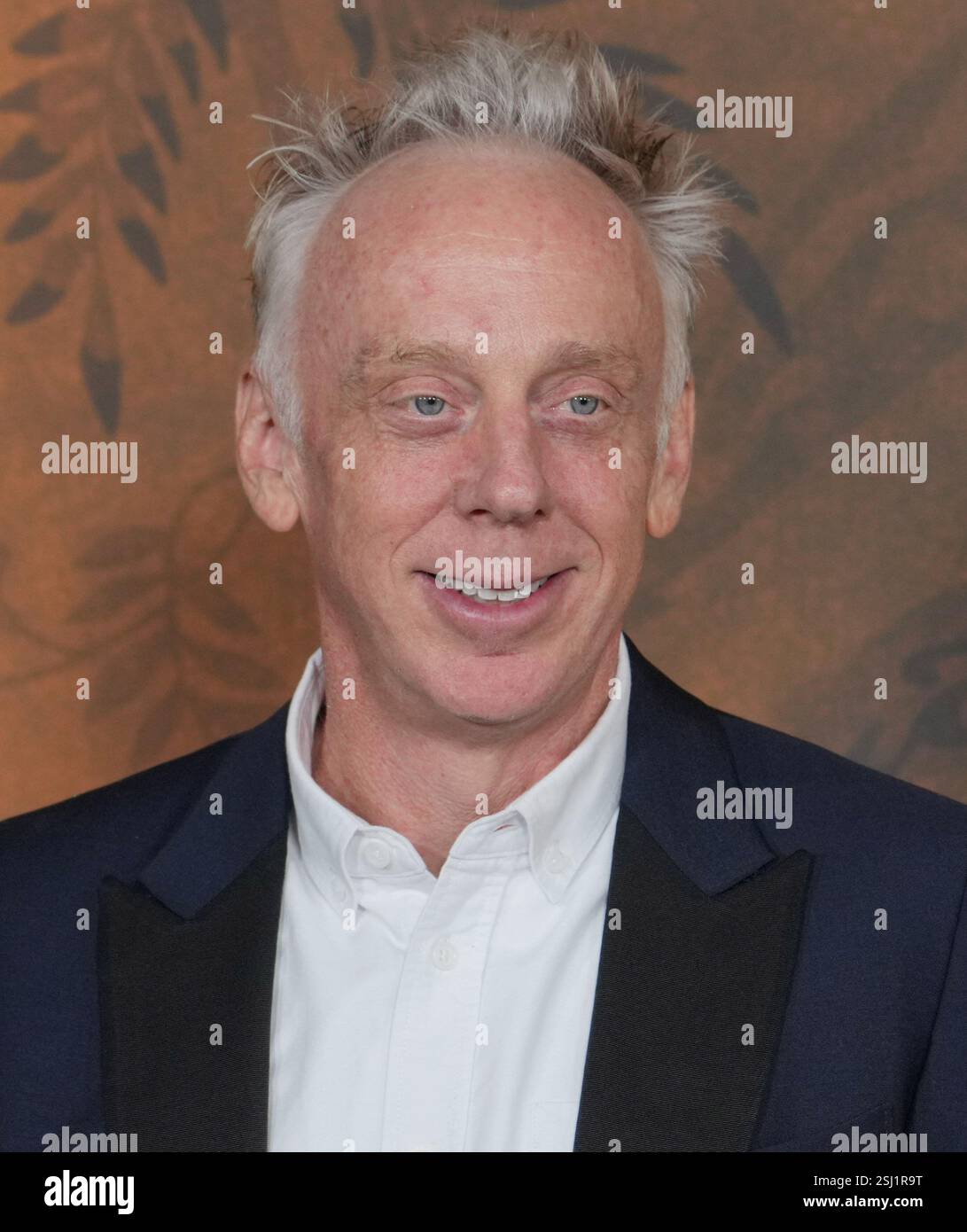 Los Angeles, USA. 10th Feb, 2025. Mike White arrives at the HBO ...