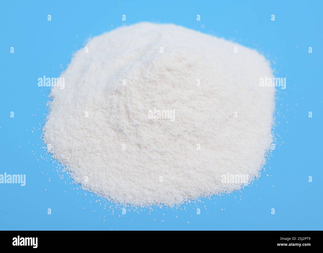 Microcrystalline cellulose MCC is a term for refined wood pulp Stock ...