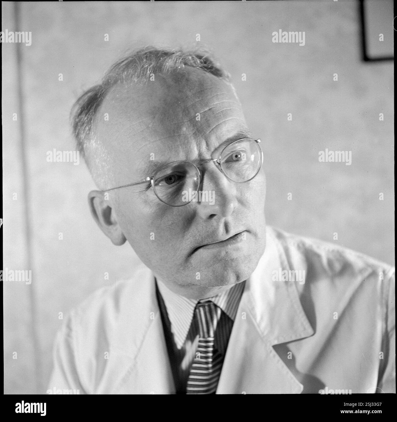 Prof. Dr. med. Otto Gsell, 1953#Prof. Dr. med. Otto Gsell, 1953 Stock Photo - Alamy