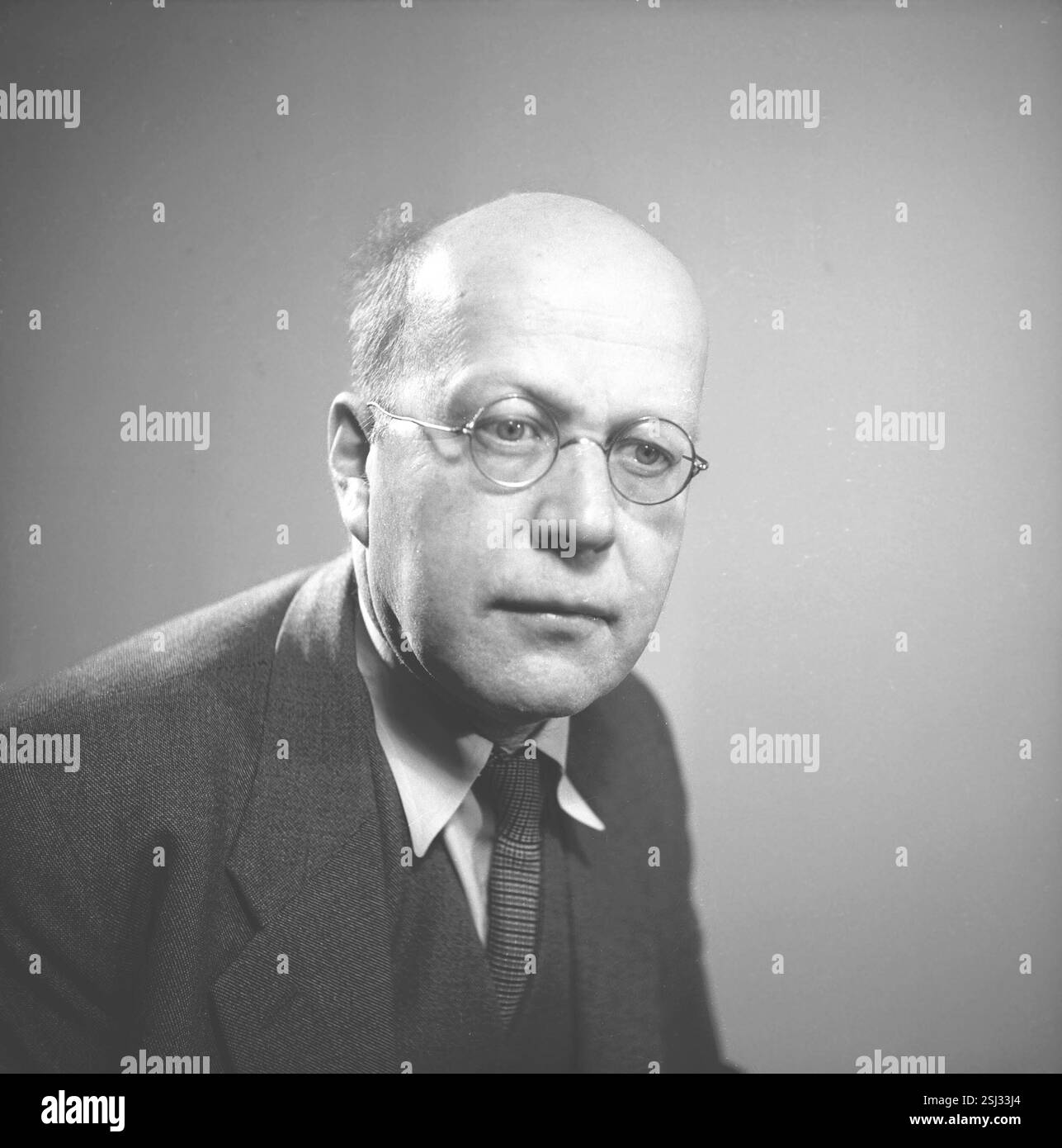 1949 professor Black and White Stock Photos & Images - Alamy