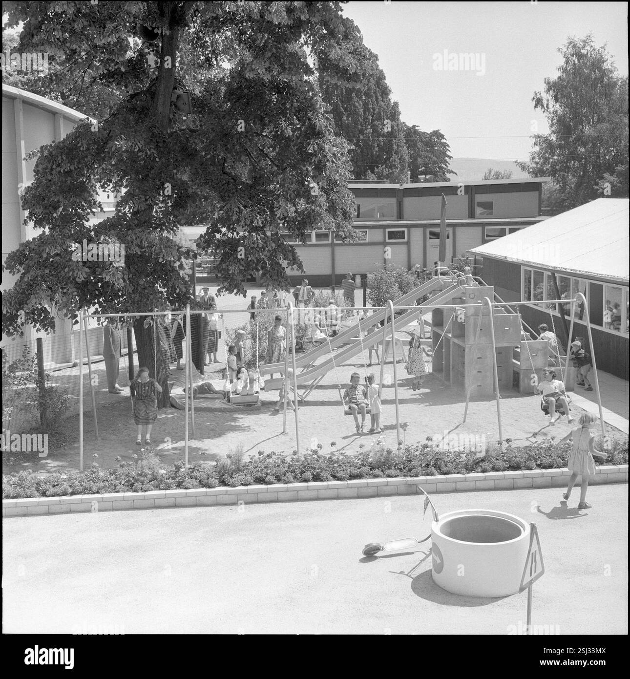 1958 children hi-res stock photography and images - Alamy