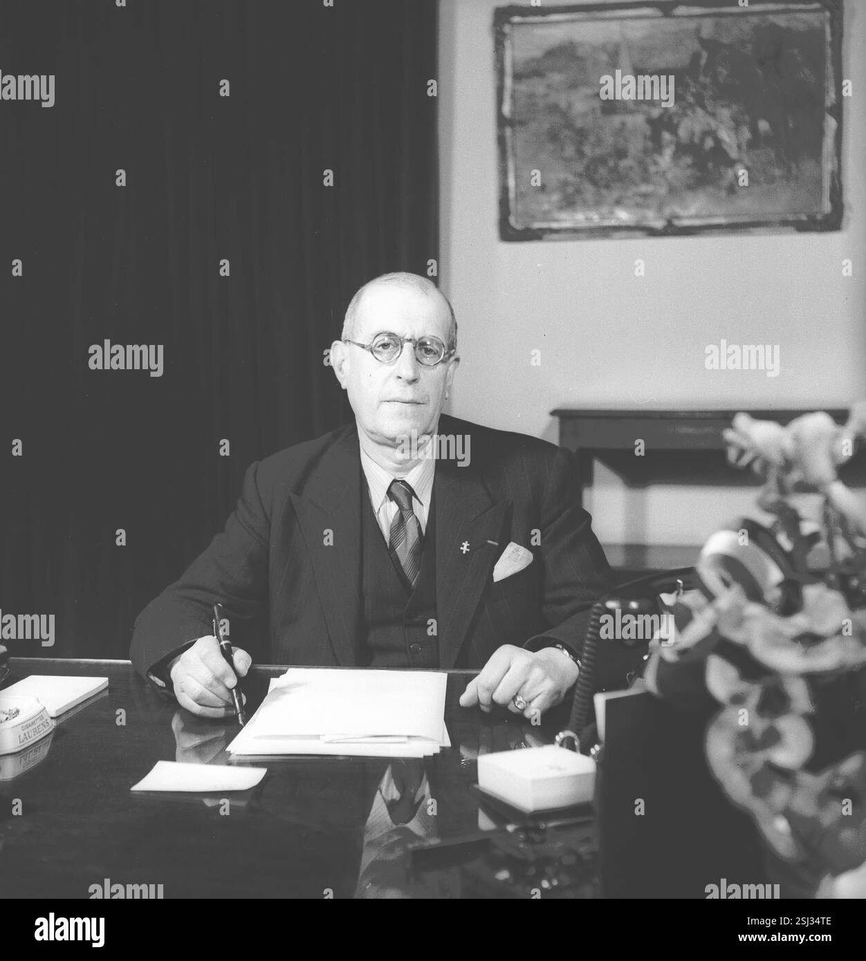 Xavier de Gaulle, Generalkonsul von Frankreich in Genf, 1945#Xavier de ...